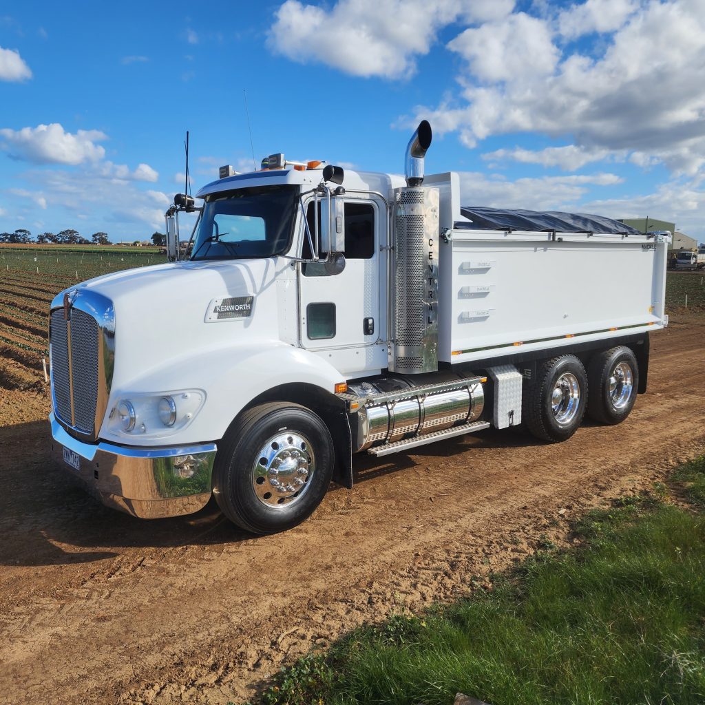 Truck Tarp and Curtain Solutions - Mackle